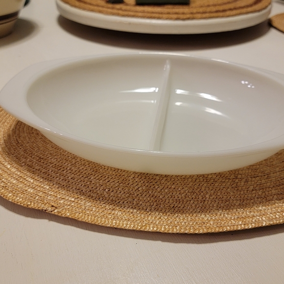 Pyrex | Kitchen | 5 Quart White Pyrex Divided Casserole Dish Vintage ...